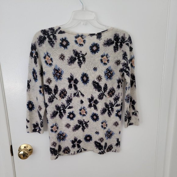 Club Monaco | Sweaters | Club Monaco Womens 34 Sleeve Floral Sweater ...